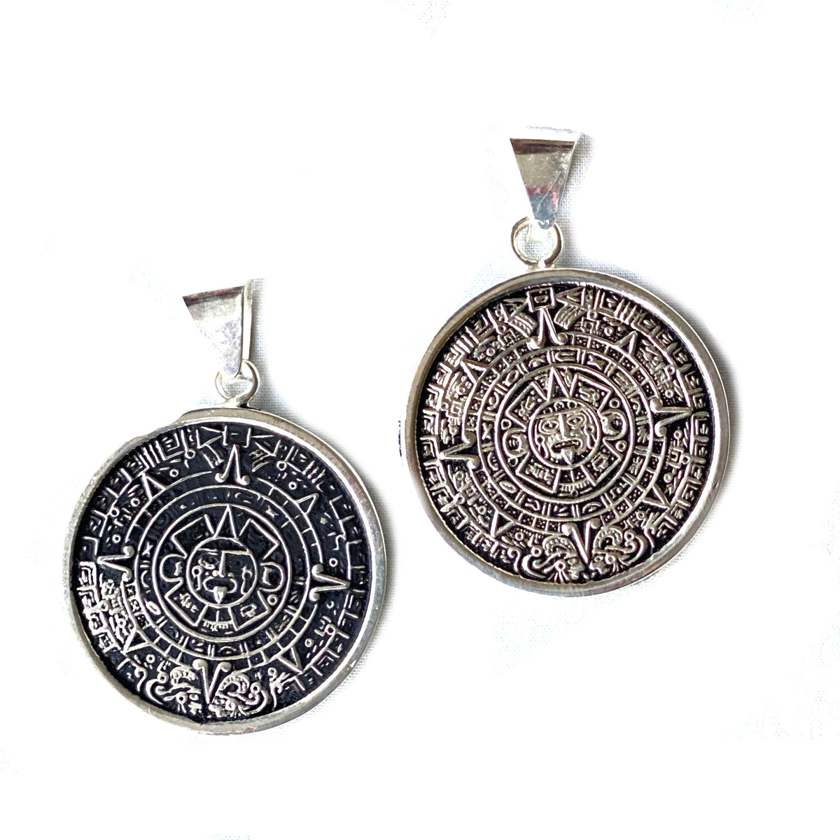 ALPACA SILVER AZTEC CALENDAR PENDANT WITH CHAIN – Hipimi